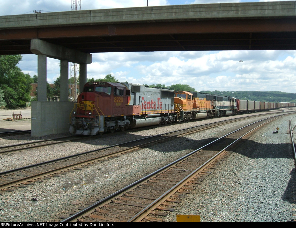 BNSF 8228 West